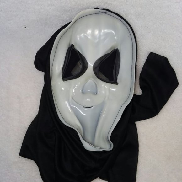 FUN WORLD DIVISION | Costumes | Vintage Scream Fantastic Faces Happy ...